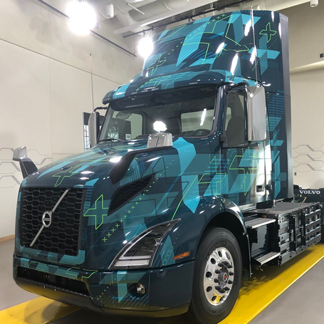 Volvo Offers Sneak-Peek of All-New Class 8 Electric Tractor - CIT Trucks