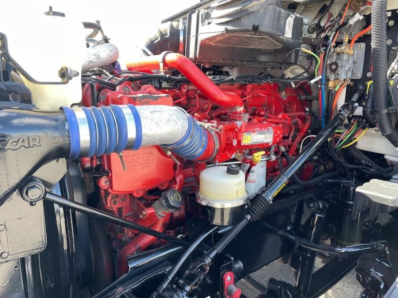 2017 PETERBILT 579 - CIT Trucks