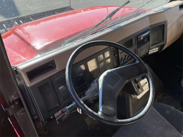 1990 INTERNATIONAL 4900 - CIT Trucks