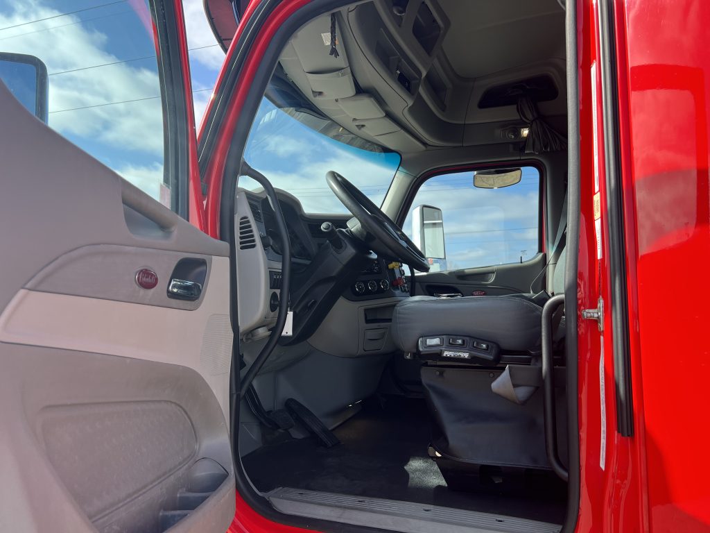 2019 PETERBILT 579 - CIT Trucks