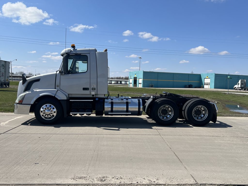 2018 VOLVO VNL300 - CIT Trucks