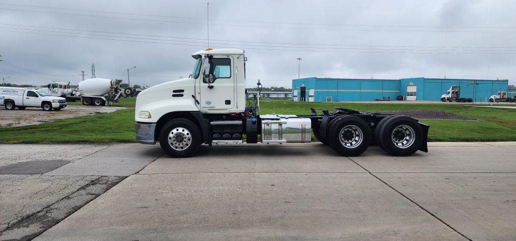 2015 MACK CXU - CIT Trucks