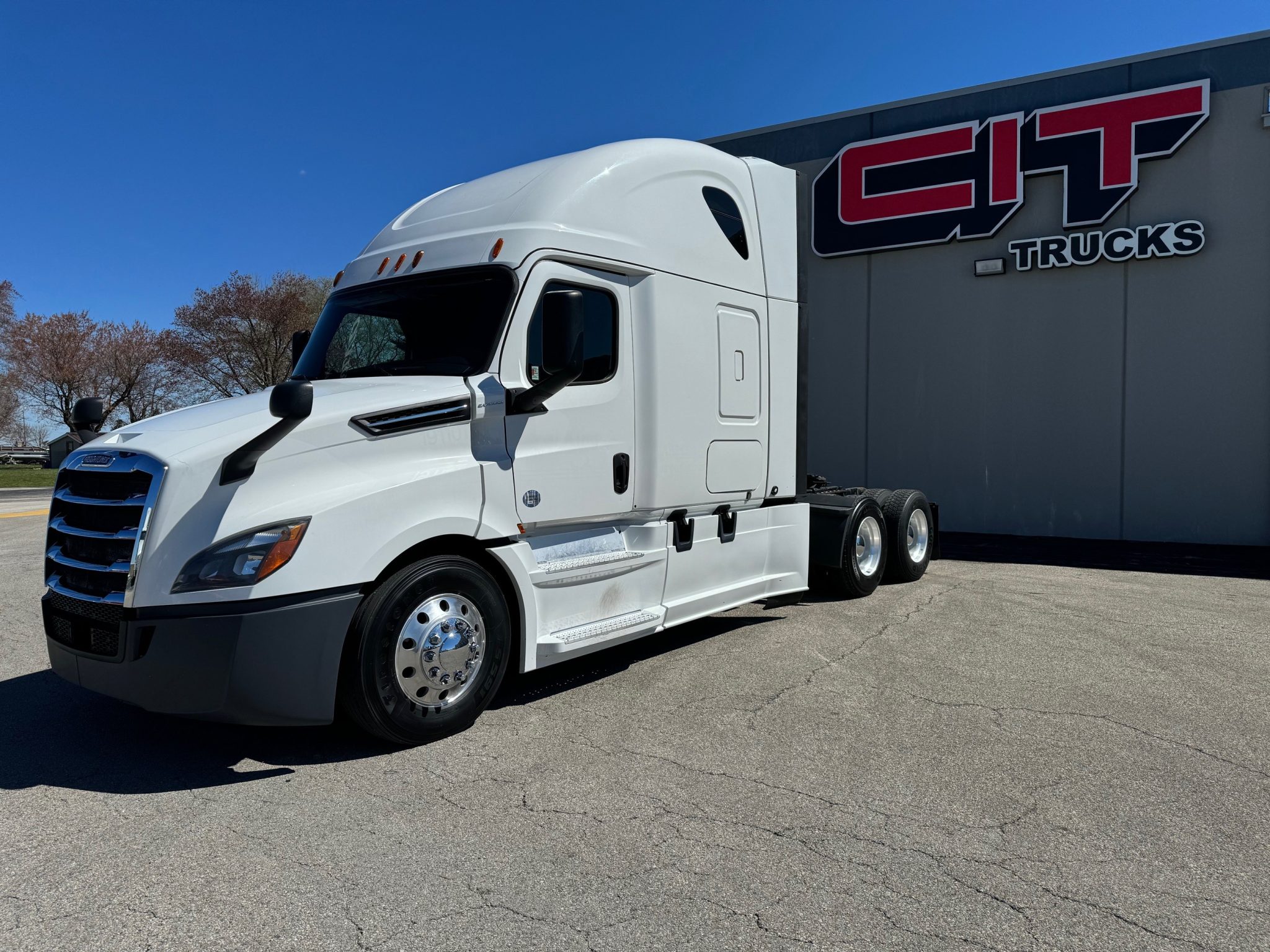 2019 FREIGHTLINER NEW CASCADIA - CIT Trucks