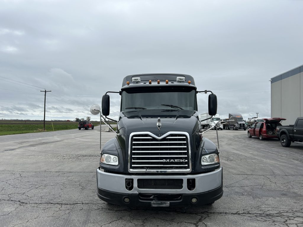 2013 MACK CXU - CIT Trucks