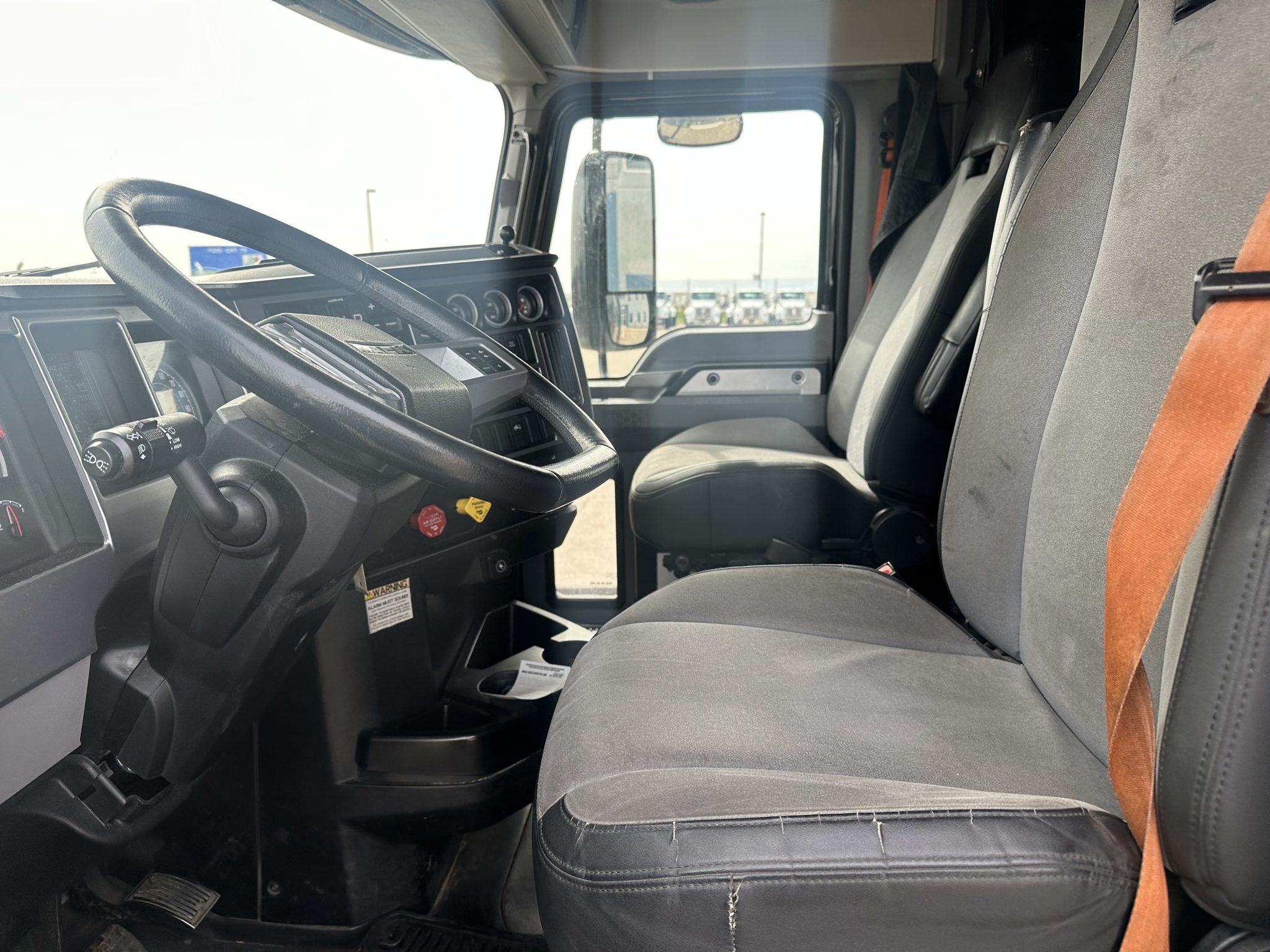 2020 MACK AN64T - CIT Trucks