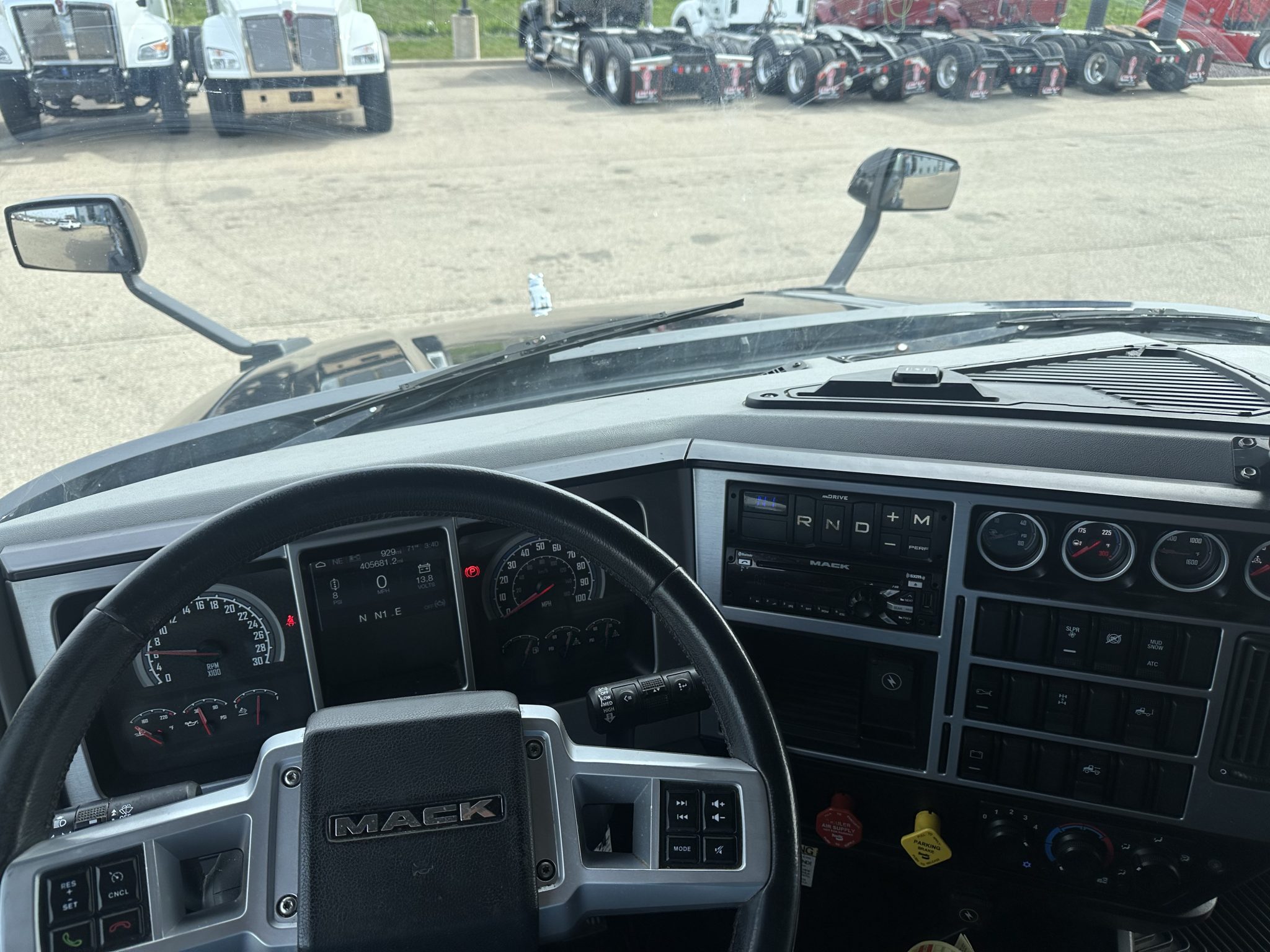 2020 MACK AN64T - CIT Trucks