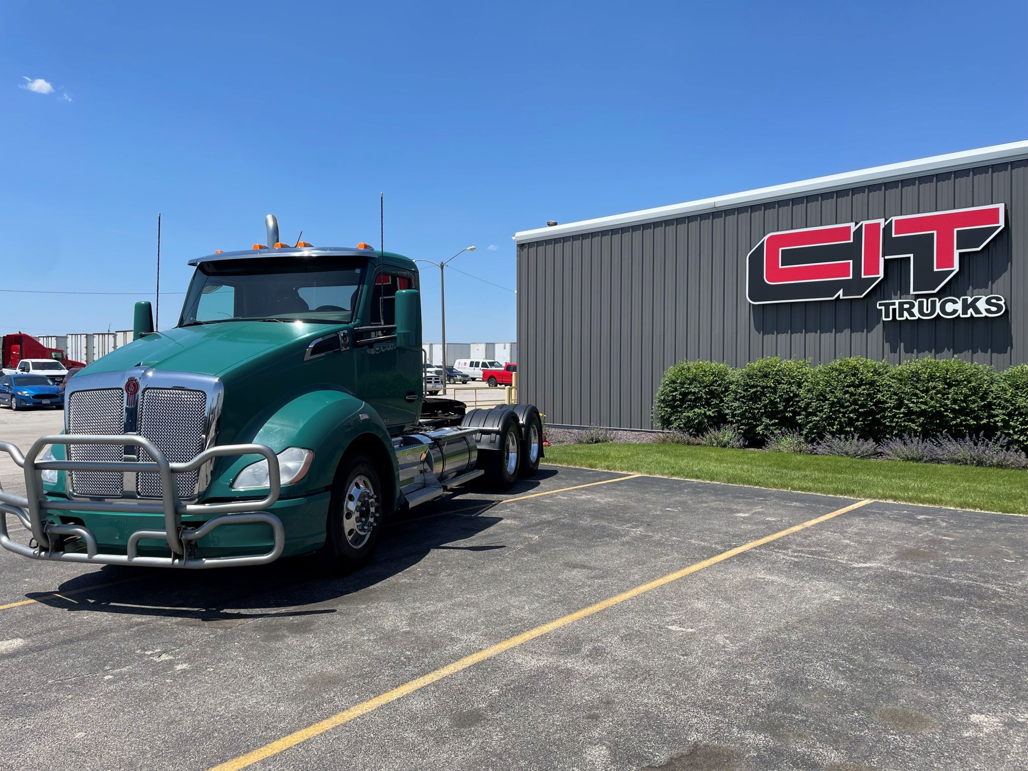 Normal, IL - CIT Trucks