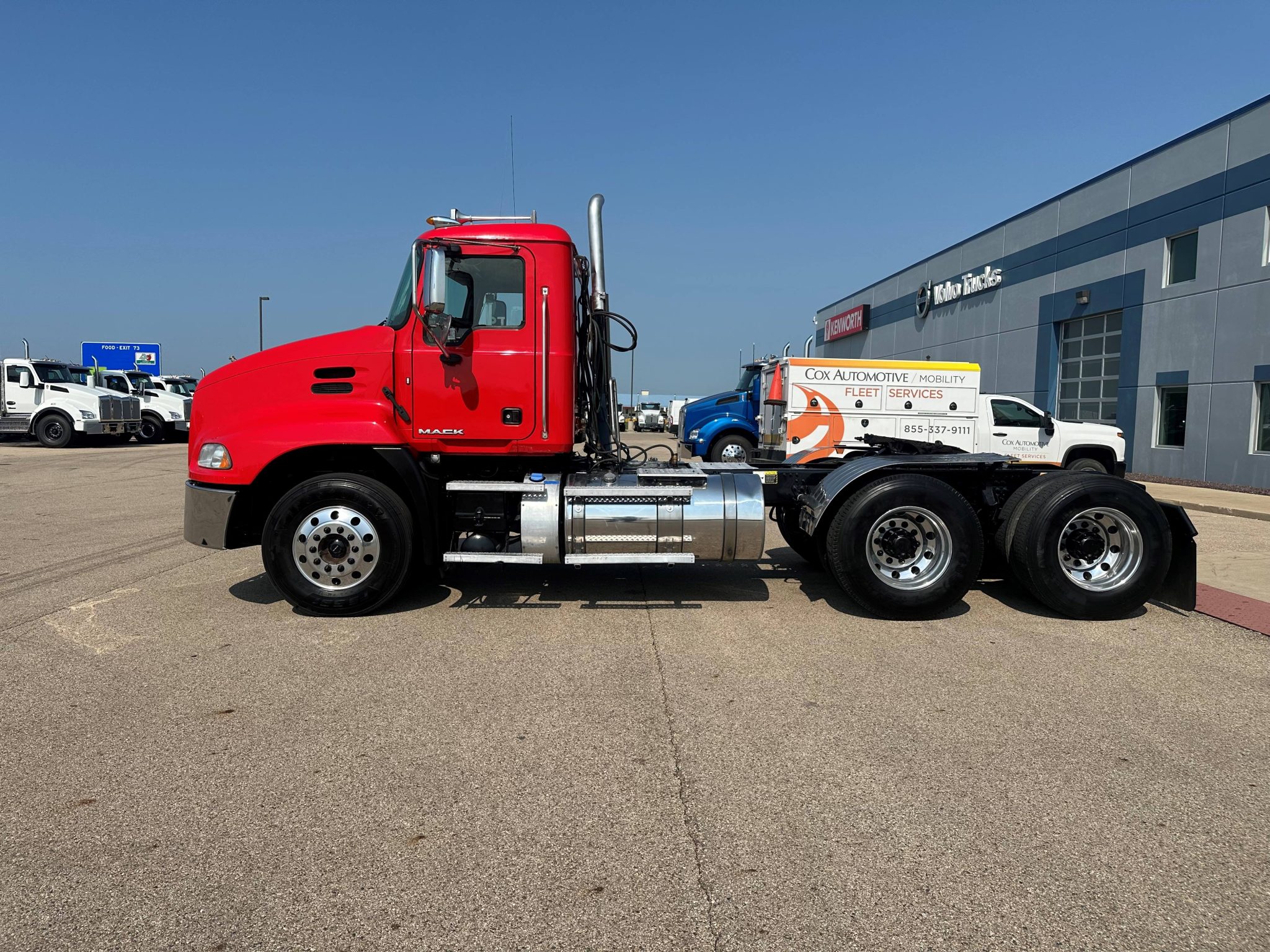 2018 MACK CXU613 - CIT Trucks